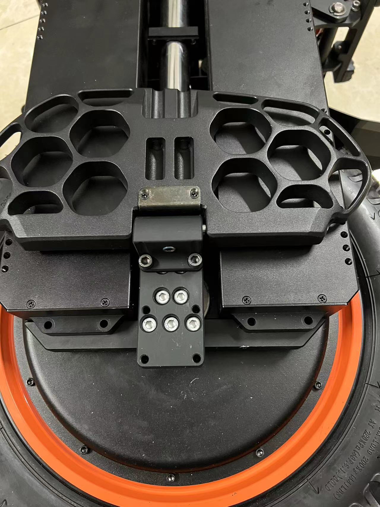 Extreme, universal adjustable high and low columns, all using M6 ...